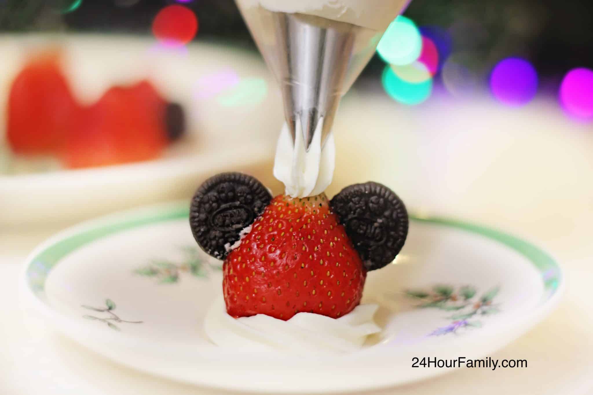 How to Make Mickey Mouse Santa Strawberries - 24hourfamily.com