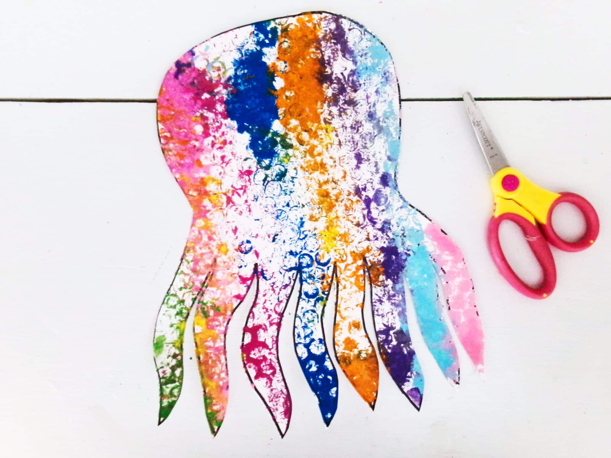 Octopus Craft Using Bubble Wrap (Free Octopus Template)