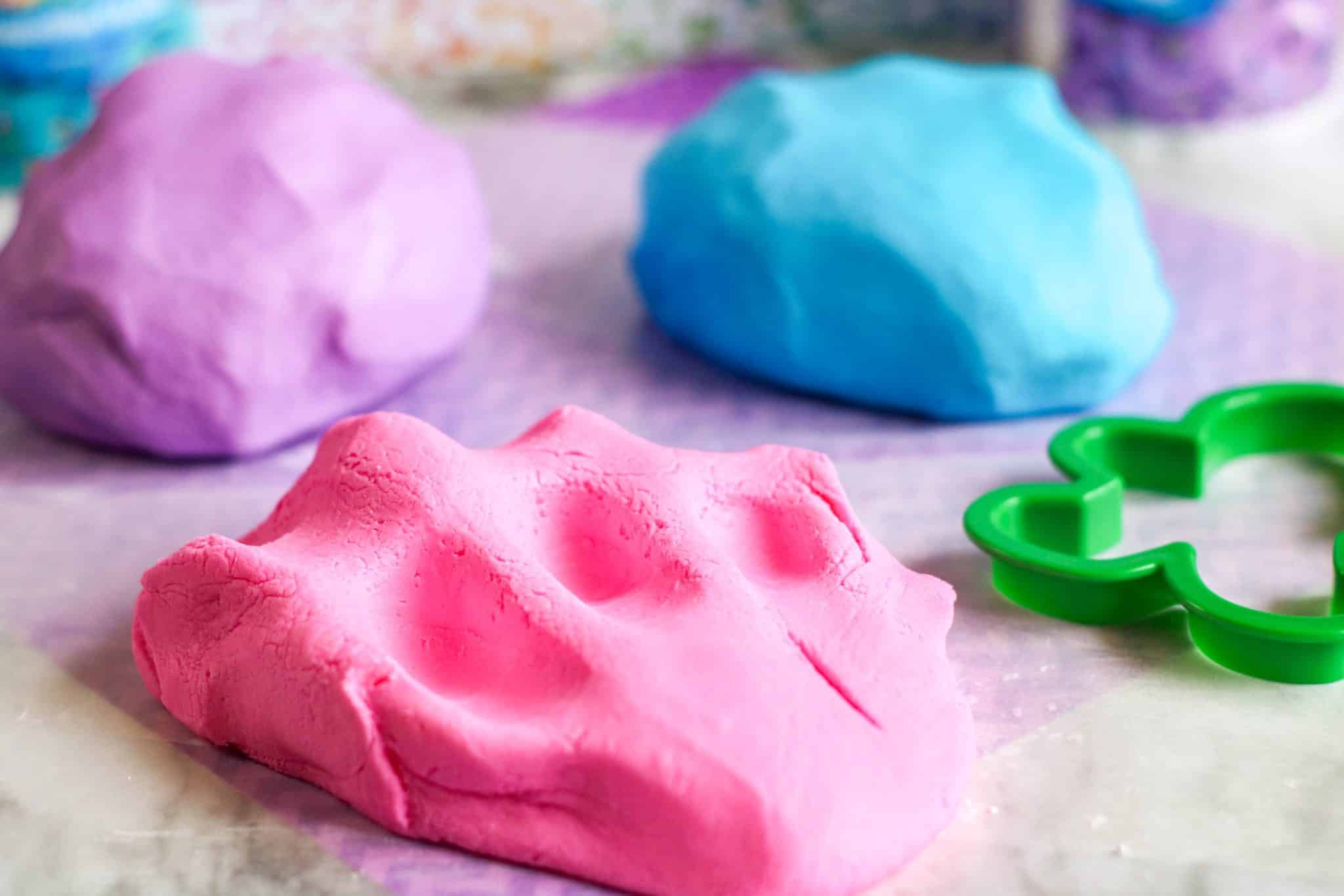 How to Make Edible Playdough with Frosting