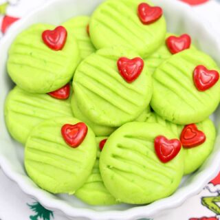 How to Make Grinch-Themed Cream Cheese Mints