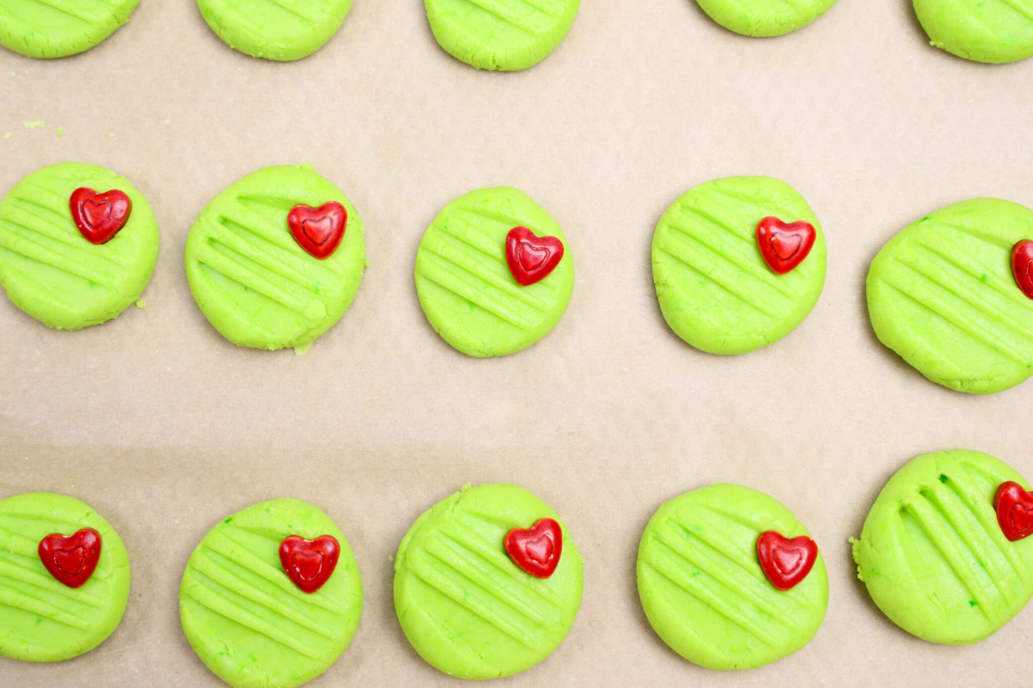How to Make Grinch-Themed Cream Cheese Mints