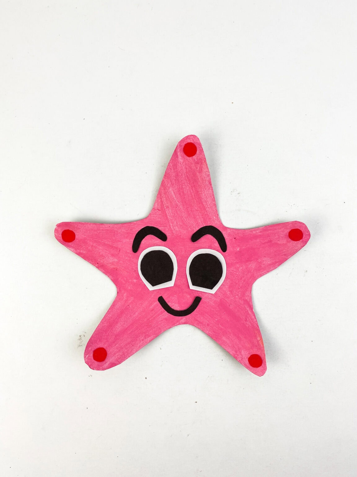 Make This Fun Starfish Paper Plate Craft (Free Starfish Template Included)