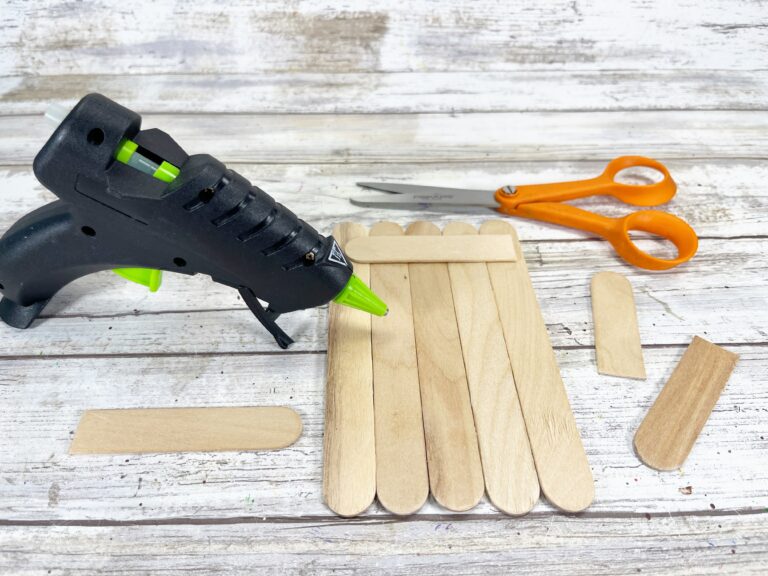 Easy Popsicle Stick Lion Craft for Kids (Free Lion Template)