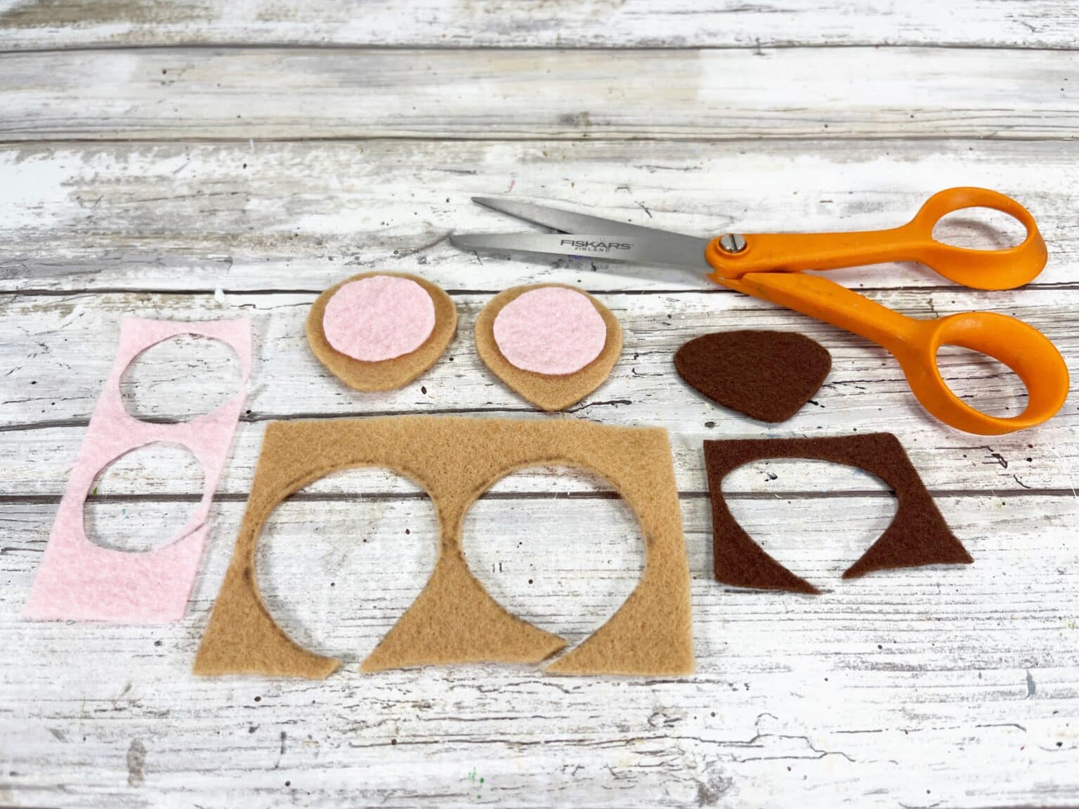 Easy Popsicle Stick Lion Craft for Kids (Free Lion Template)