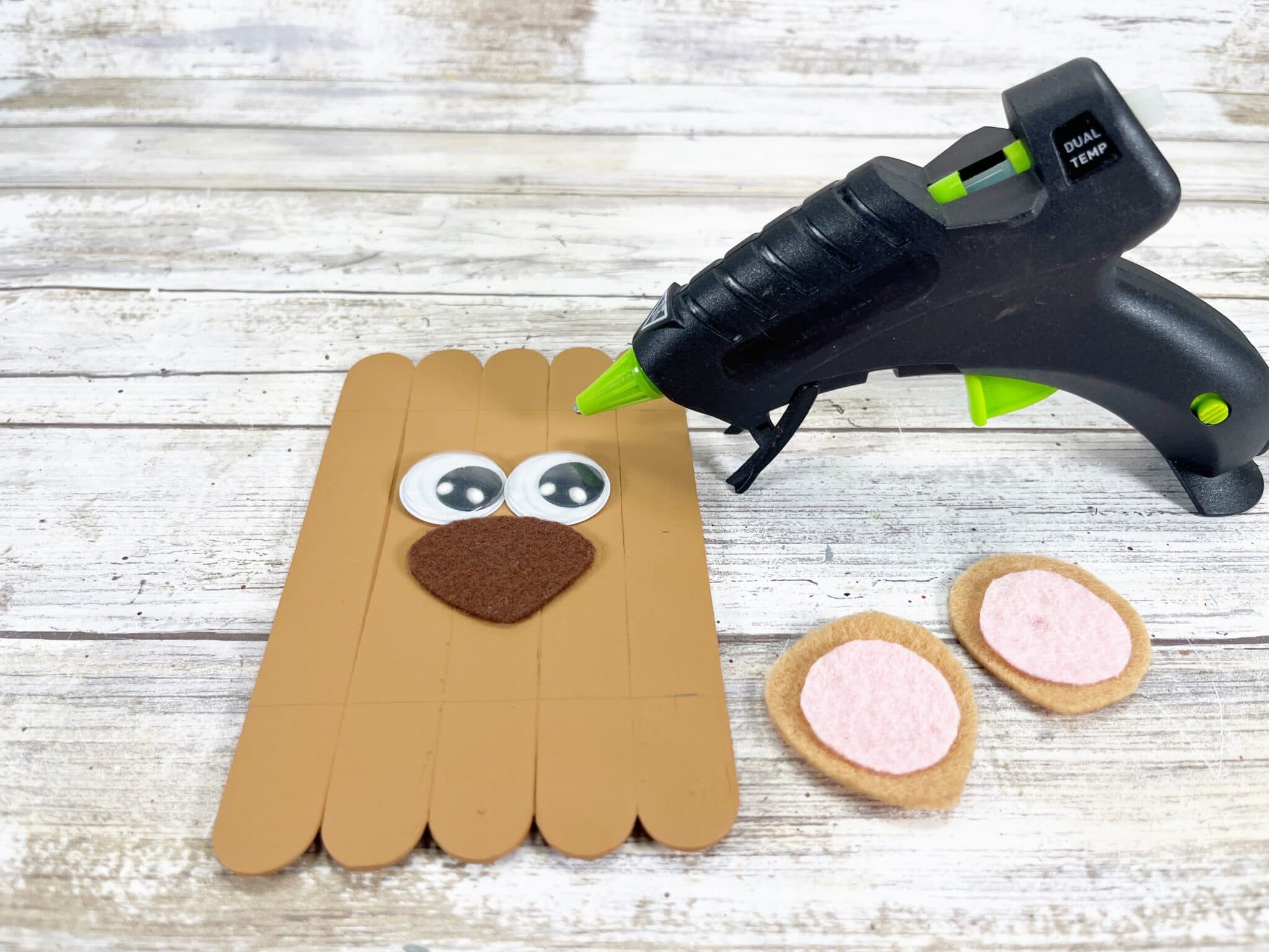 Easy Popsicle Stick Lion Craft for Kids (Free Lion Template)
