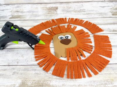 Easy Popsicle Stick Lion Craft for Kids (Free Lion Template)