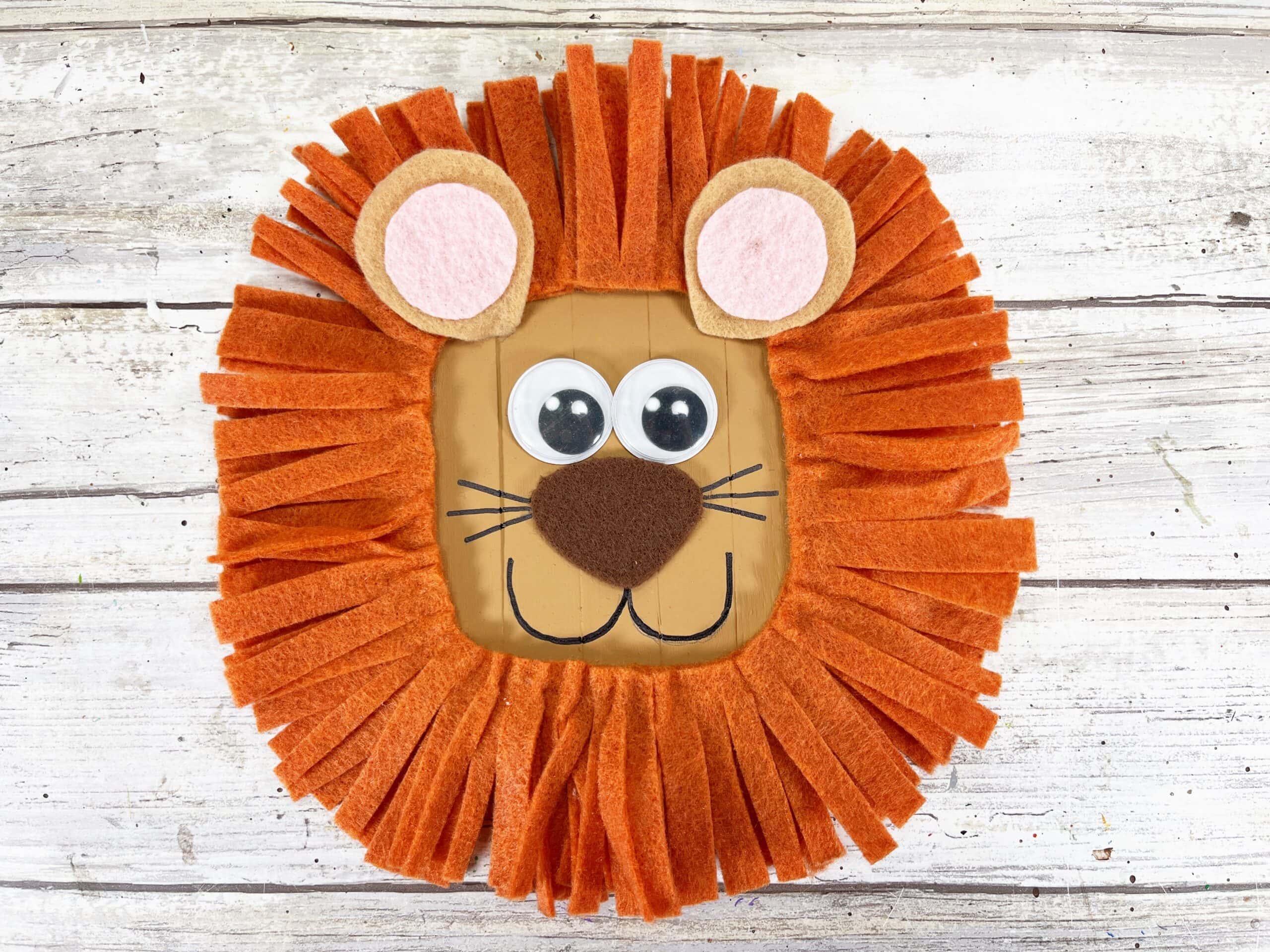Easy Popsicle Stick Lion Craft for Kids (Free Lion Template)