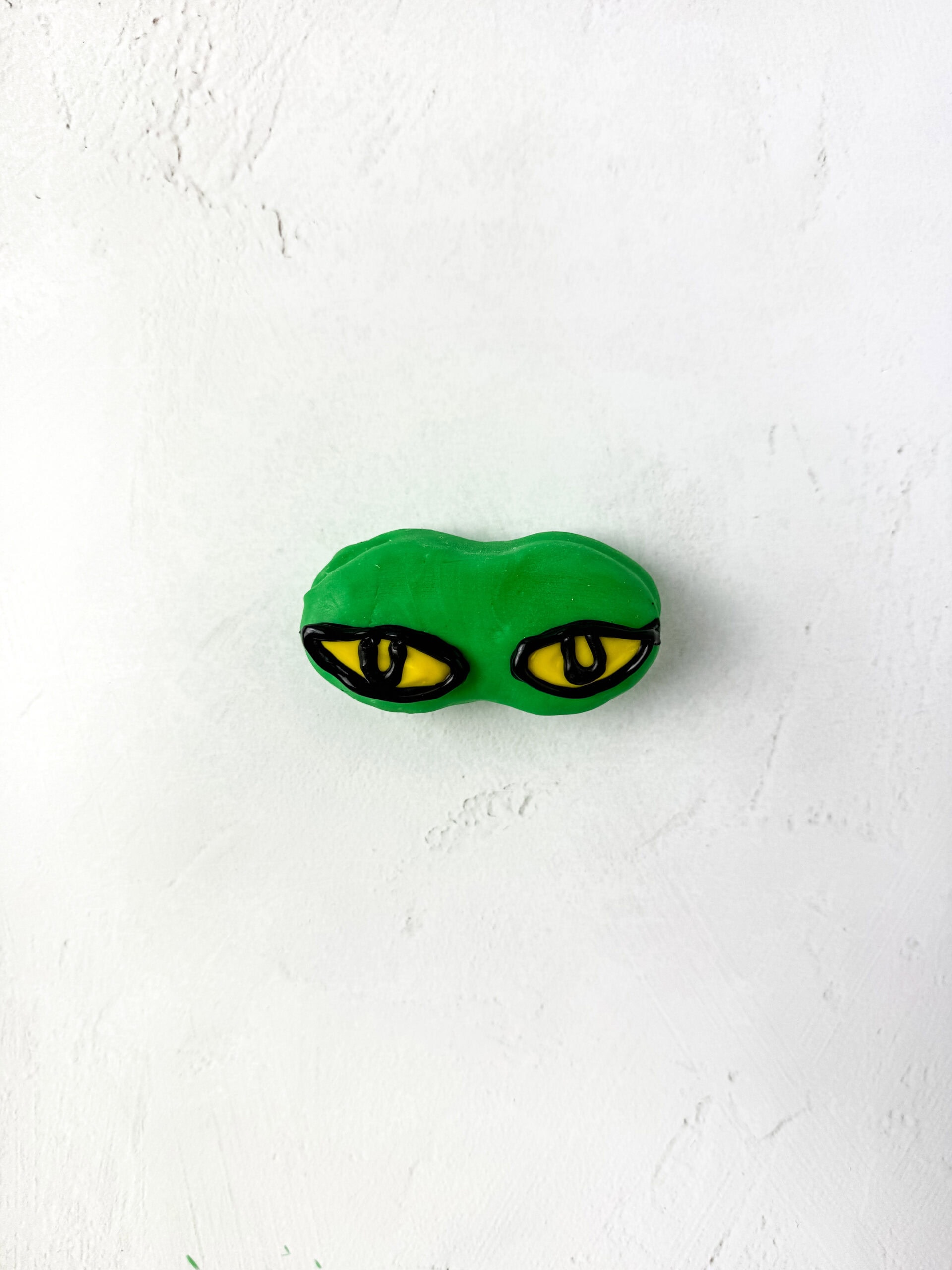 Nutter Butter Grinch Eyes Dessert Recipe